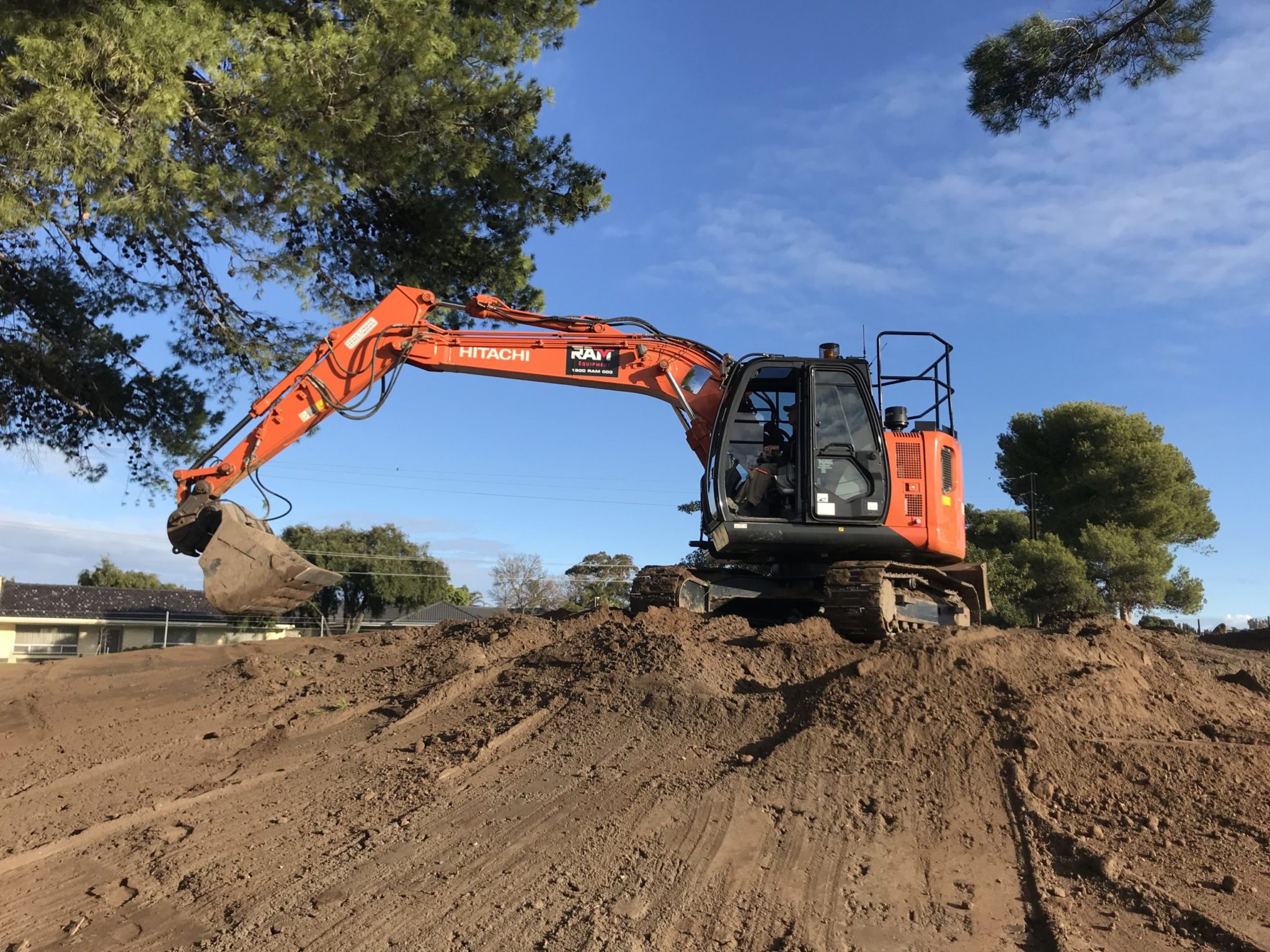 Hitachi 13.5 Tonne Excavator - RAM Equipment - Hire or Buy