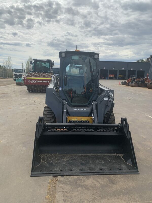 John Deere 3.5 Tonne Skid Steer - RAM Equipment