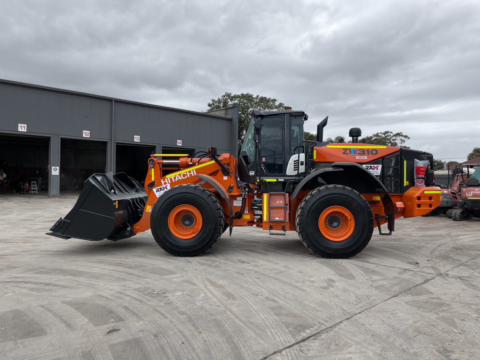 Hitachi 25 Tonne Wheel Loader - RAM Equipment