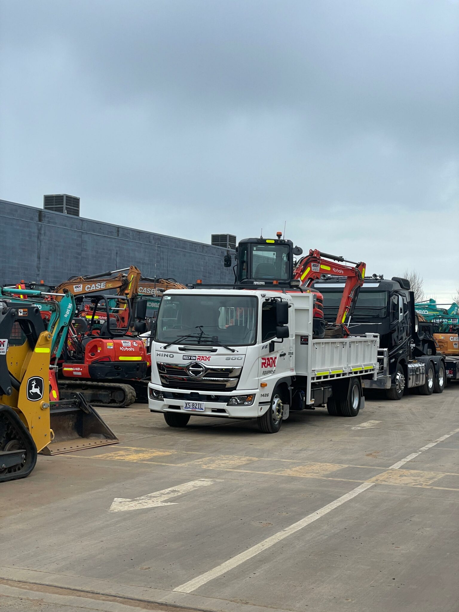 Hino Tipper (8T) - RAM Equipment