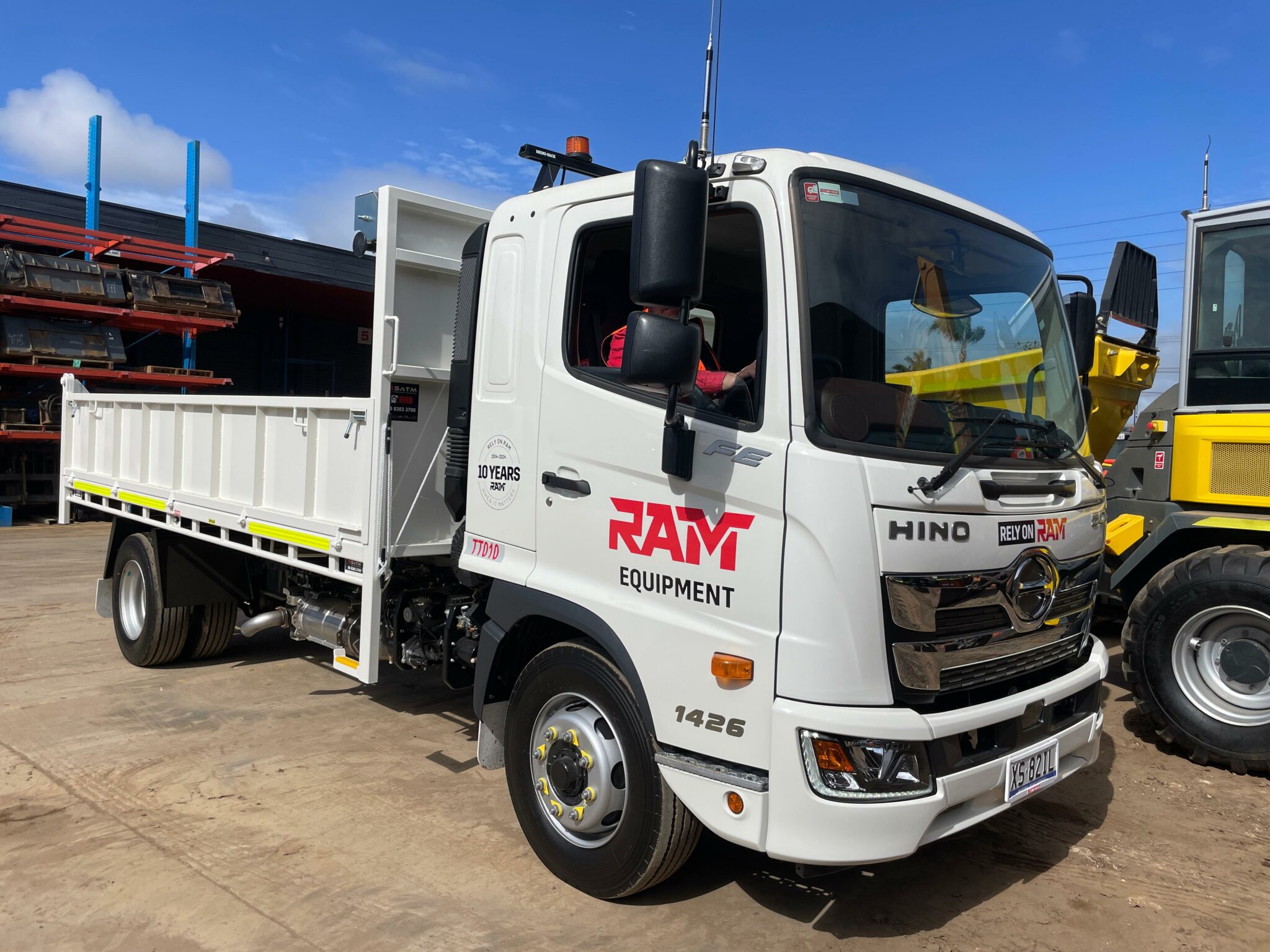 Hino Tipper (8T) - RAM Equipment
