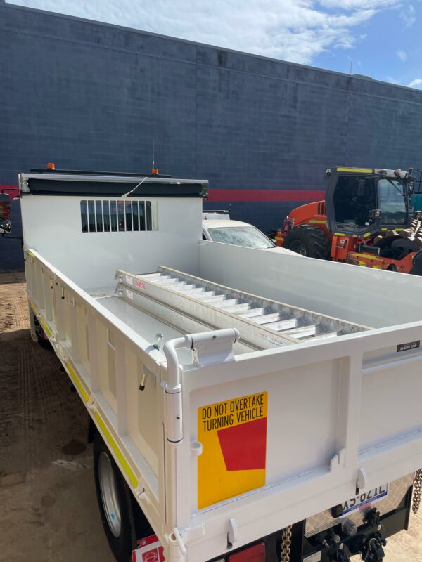 Hino Tipper (8T) - RAM Equipment