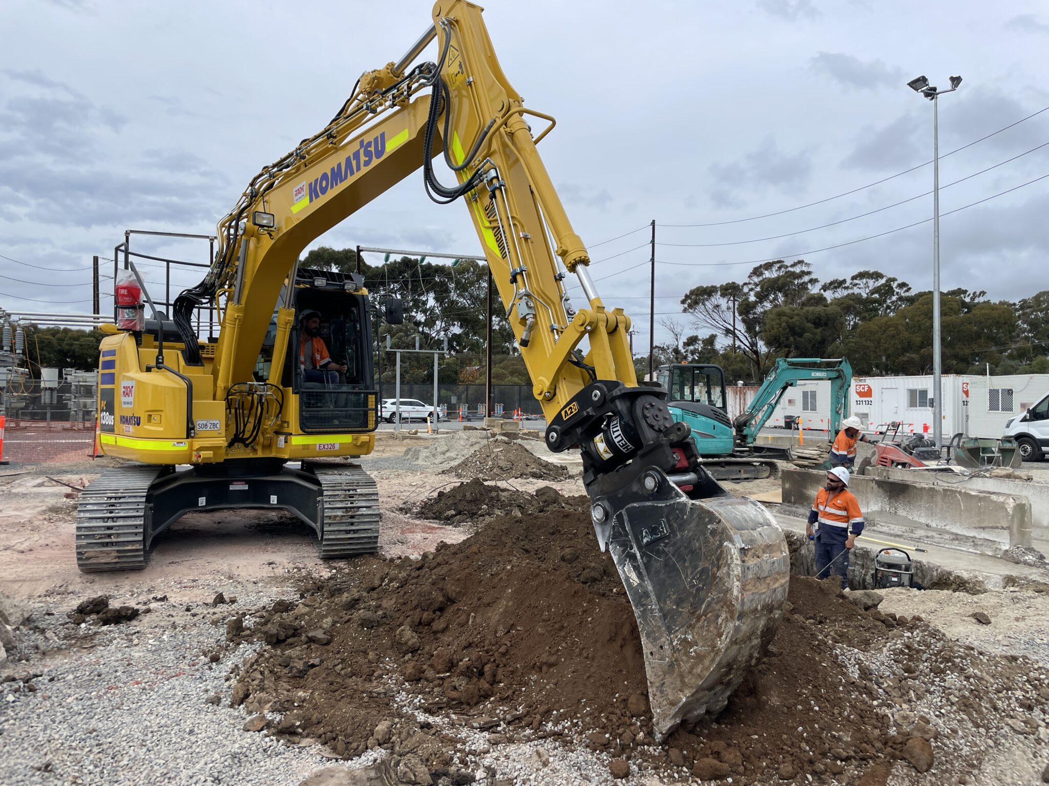 Komatsu Excavator (14T) - RAM Equipment